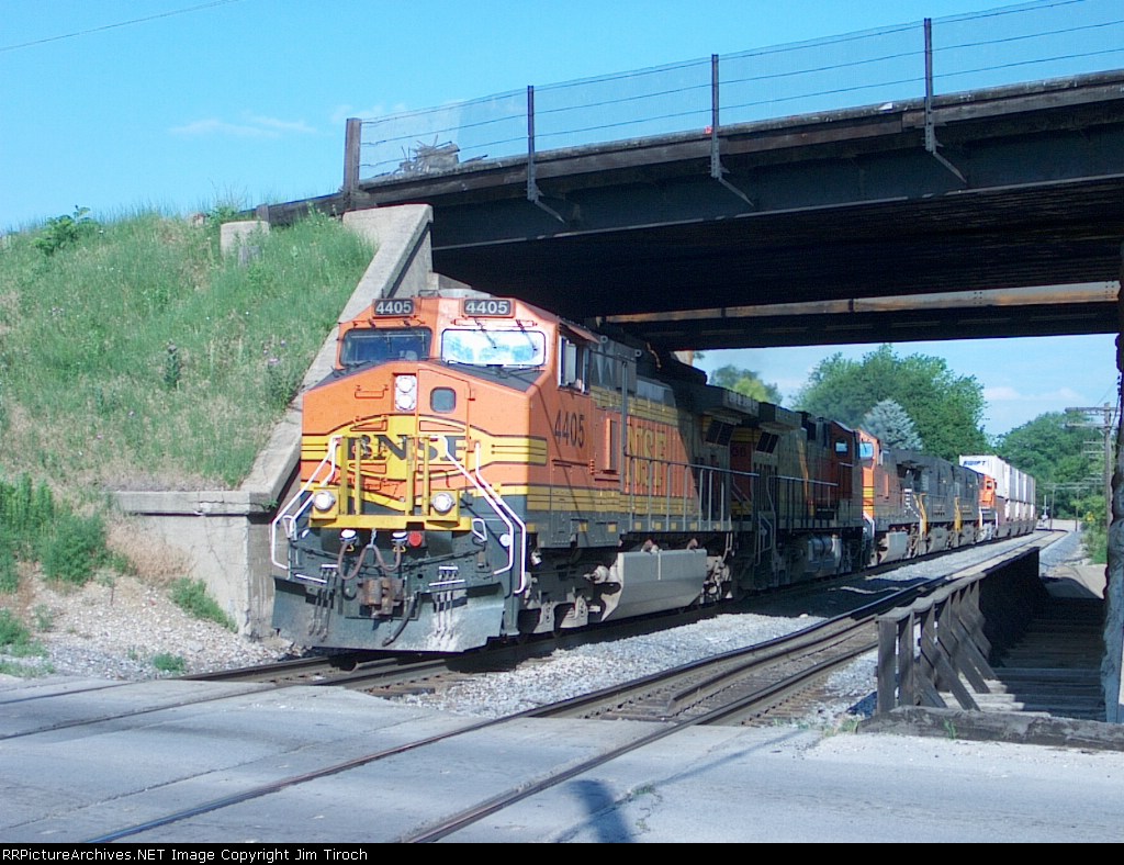 BNSF 4405